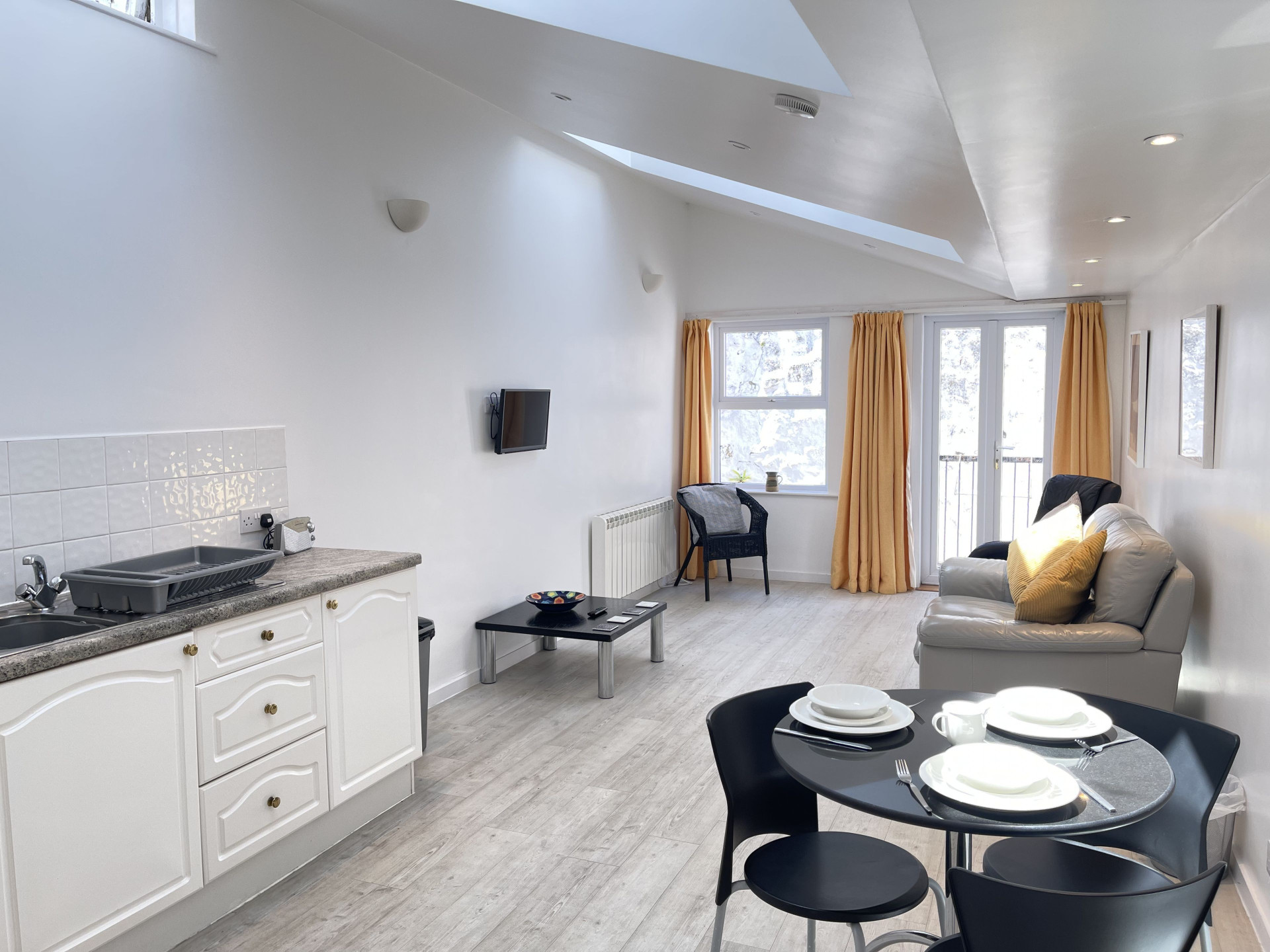 Rent 2 Academy Flats holiday cottage in St Ives by best price - Cornish ...